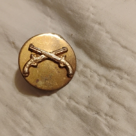 Accessories | Vintage Gold Button With Crossed Pistols | Poshmark